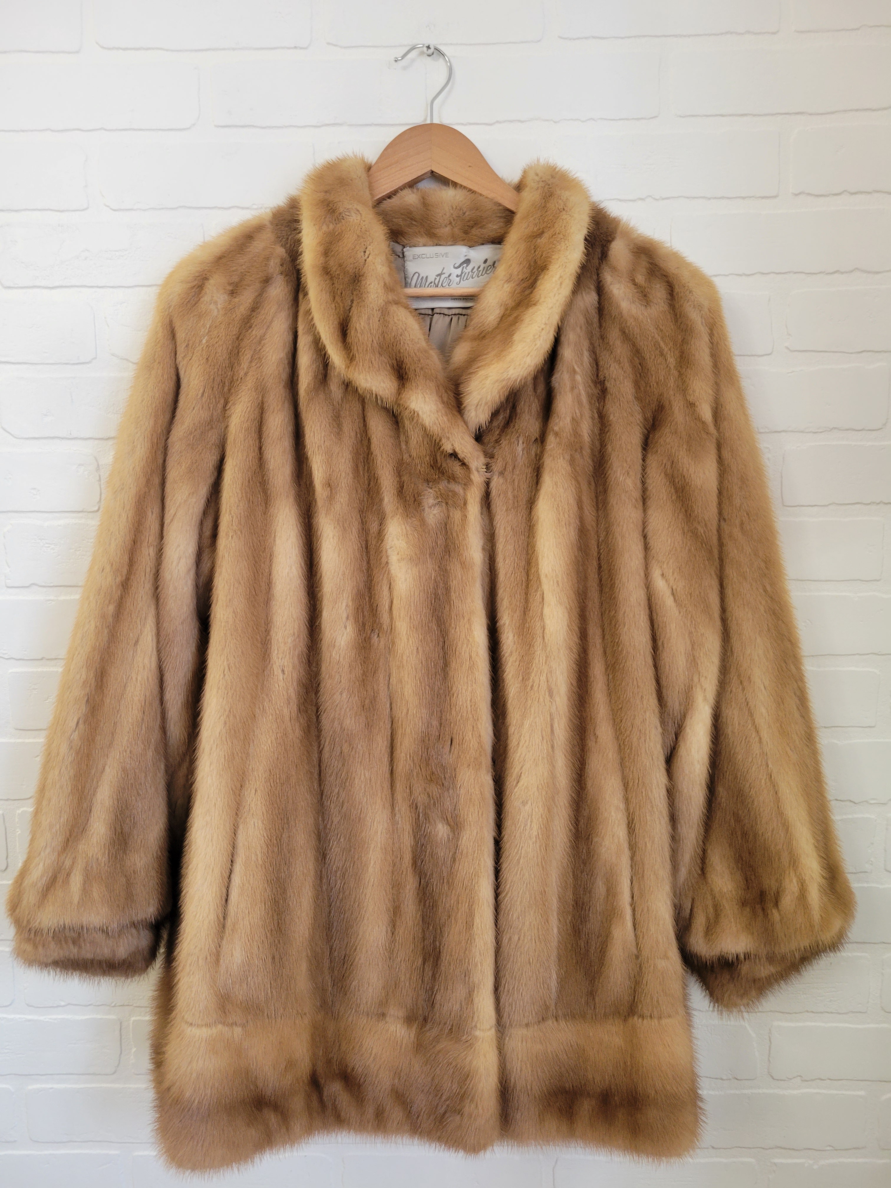 Master Furrier – The Resale Boutique